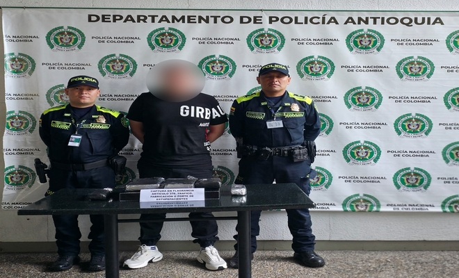 Capturados Dos Hombres Por Tráfico De Estupefacientes En El Aeropuerto